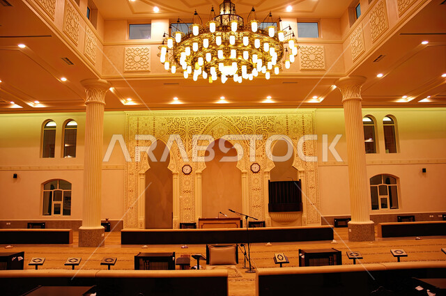 Decorations and interior designs for a mosque in Dammam, a large ...