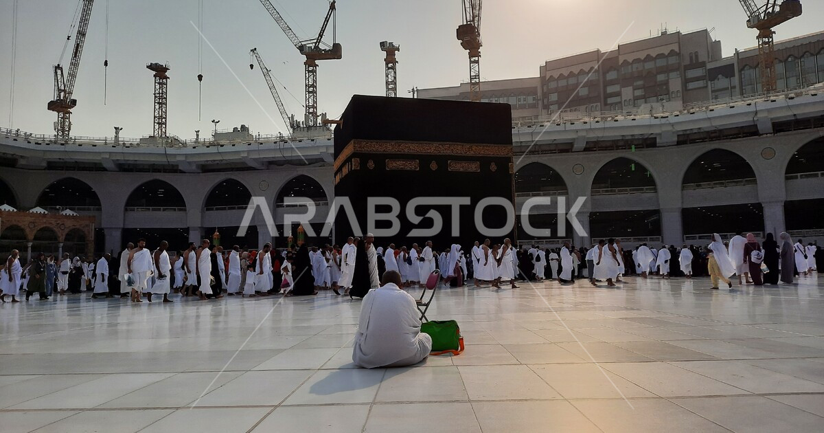 Performing Hajj and Umrah rituals, worship and getting closer to God ...