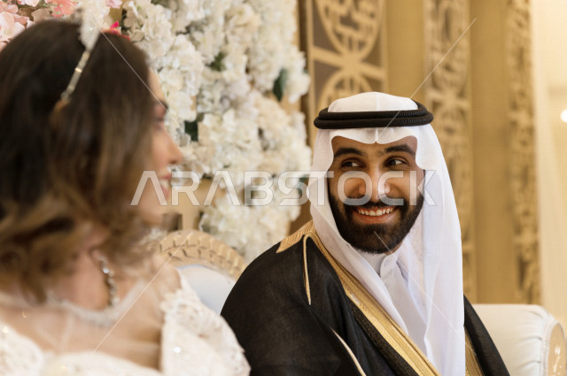 A wonderful photography session for two Saudi grooms at their wedding ...