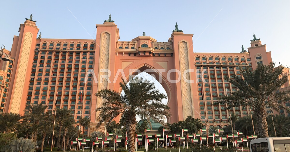 Famous tourist attractions and places in the Arabian Gulf, luxury ...