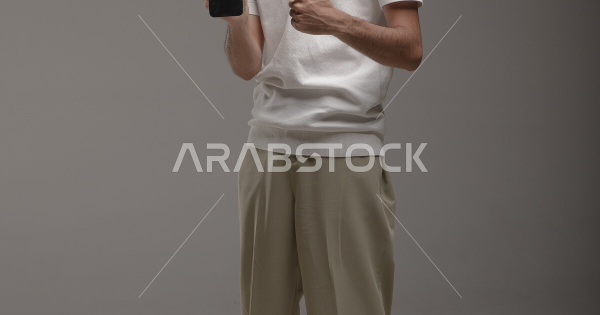 Using advanced technology for electronic digital marketing, displaying ...