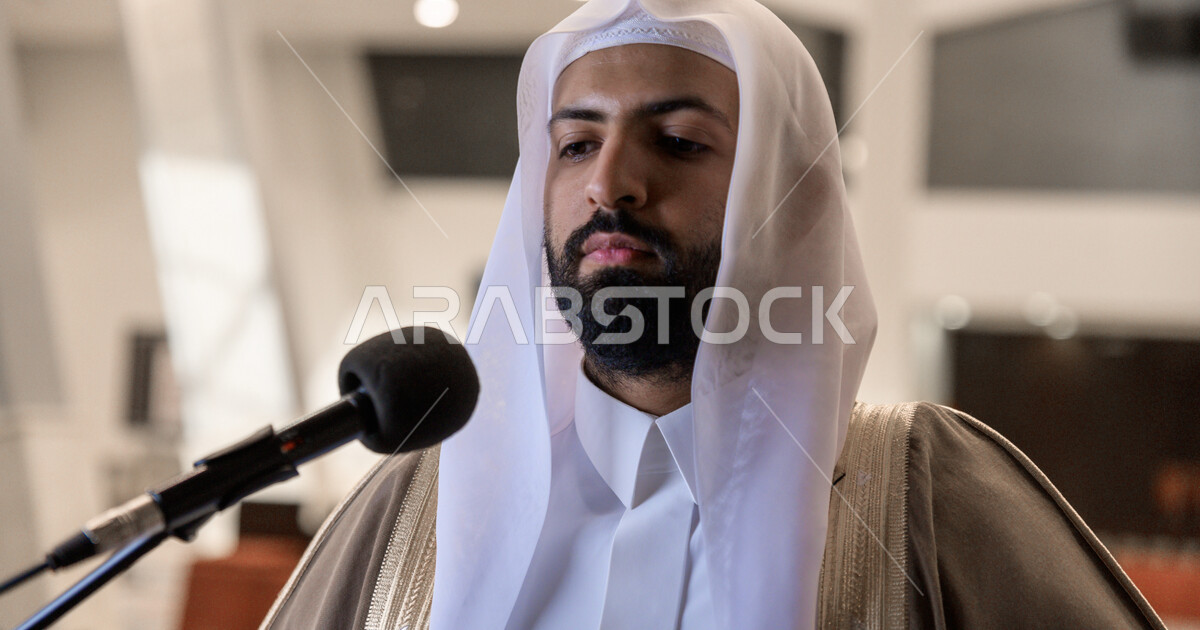 The imam of a Saudi Gulf mosque in a mosque in the Kingdom of Saudi ...