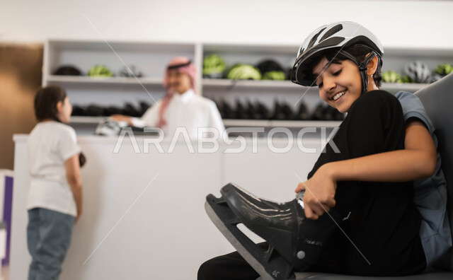 Developing sports skills in skating rinks, gestures of enthusiasm and ...