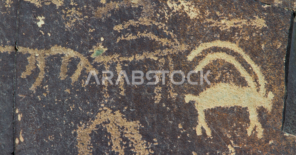 Inscriptions and historical heritage on rocks, traditional Arabic Najdi ...