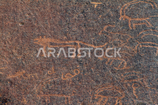 Inscriptions and historical heritage on rocks, traditional Arabic Najdi ...
