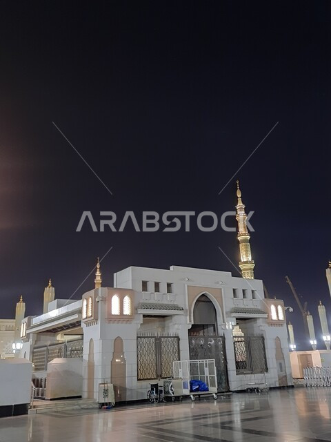 Worship and closeness to God, the architectural art of the Prophet’s ...