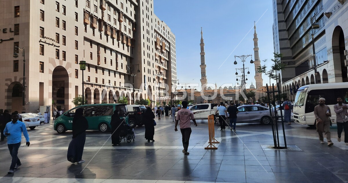 المباني والفنادق في الفناء الخارجي للمسجد النبوي الشريف، الفن الهندسي ...