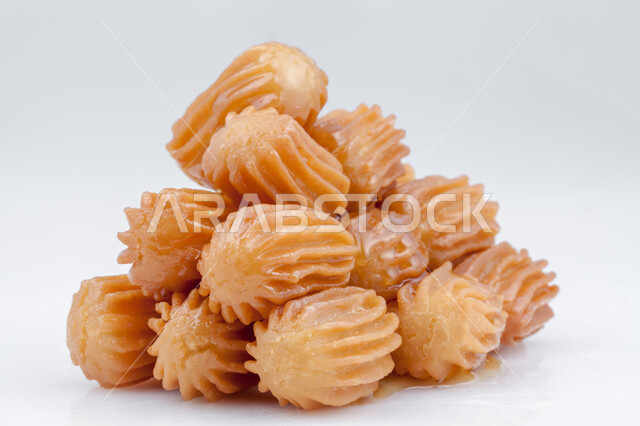 Delicious Levantine dessert recipes and dishes, high-calorie oriental ...