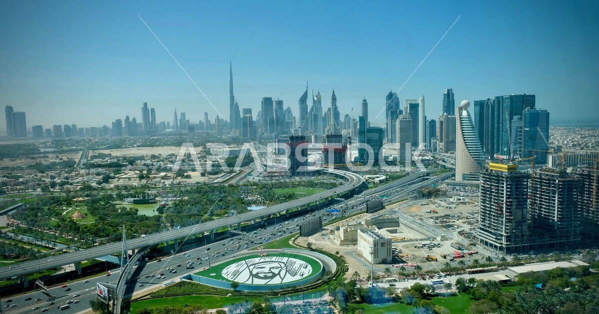 صورة جوية علوية لإمارة دبي، الفن الهندسي المعماري المتقدم للأبراج ...
