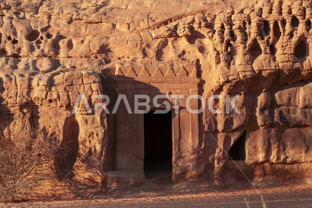 Famous natural tourist attractions in the desert, natural rock ...