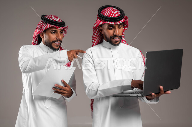 The concept of cooperation and teamwork among colleagues in completing ...