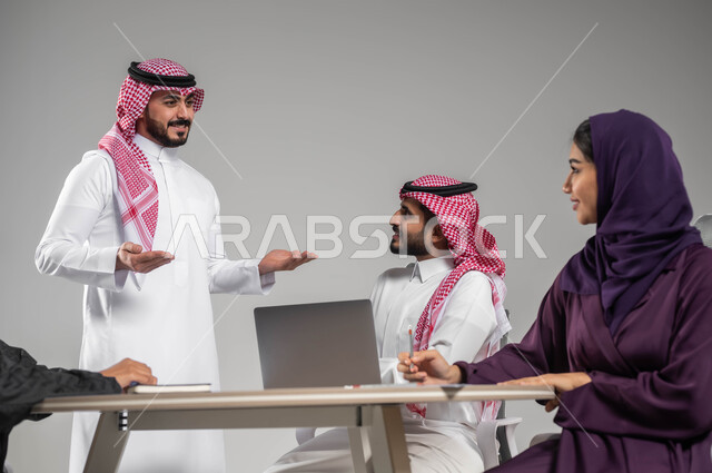 Dialogues and discussions within the team, the concept of partnership ...