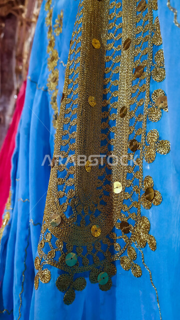 Traditional Arab clothing from the Emirati heritage, women’s fashion ...