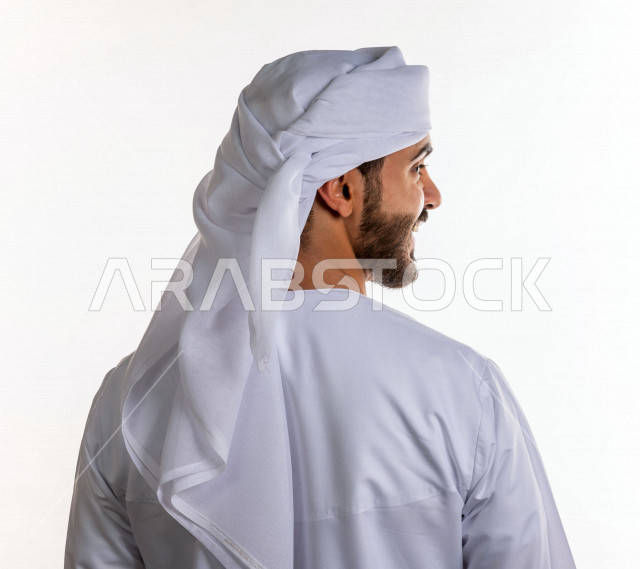 Portrait of an Emirati man wearing traditional Emirati dress ...