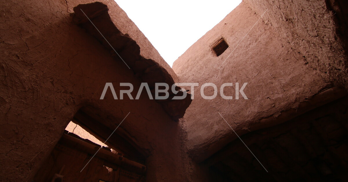 Ancient historical monuments in Shaqra Governorate in the city of ...