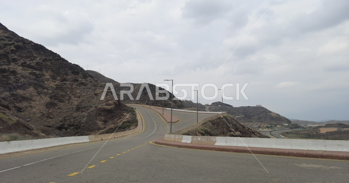 Asphalt paved streets in the cities of the Kingdom of Saudi Arabia ...
