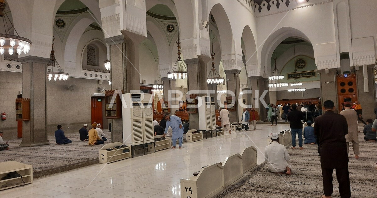 Islamic decorations and decorations, sacred religious places, worship ...