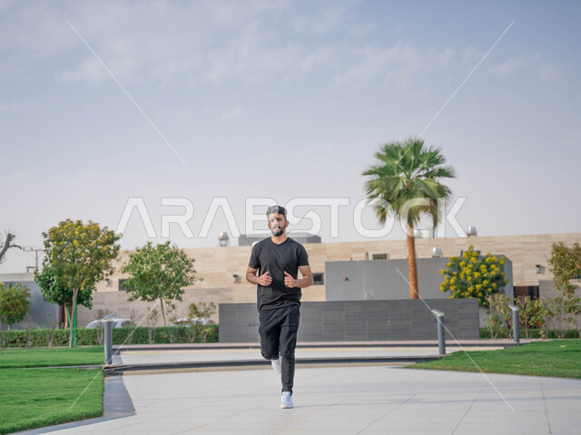 Parks and public parks, walking sport, green plants and trees, a ...