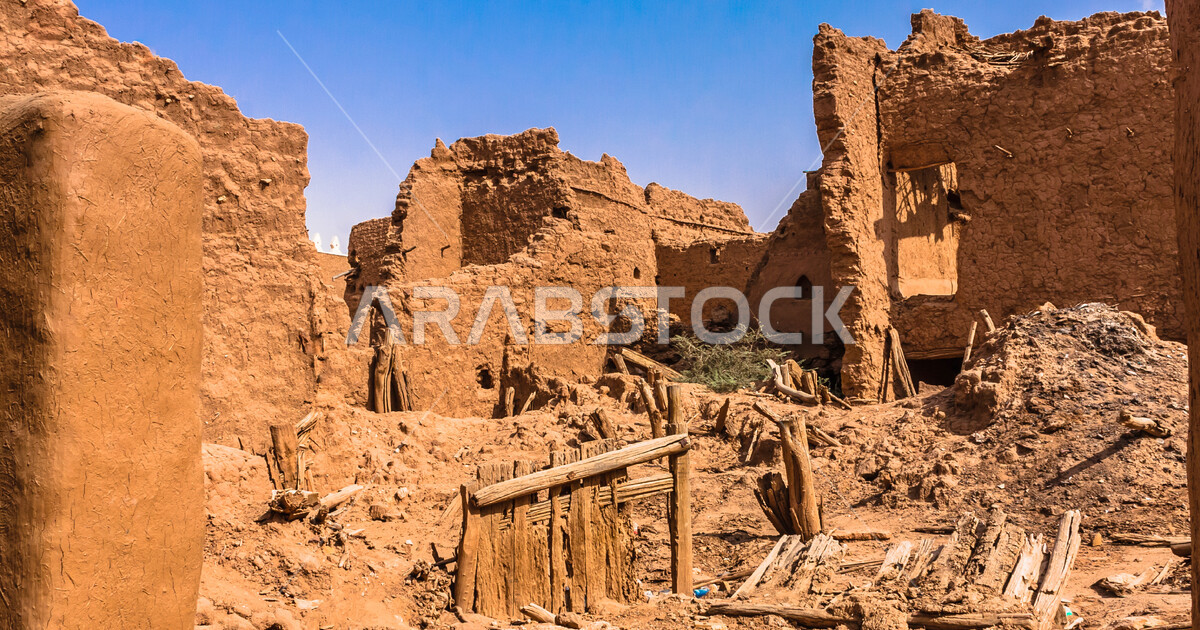 Ancient historical monuments in Shaqra Governorate in the city of ...