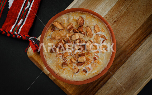 Umm Ali's delicious dish, a plate of delicious sweets and sweets ...