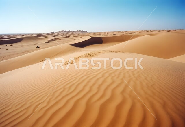 Landscapes and soft golden sand in the Arabian Desert, desert tourist ...