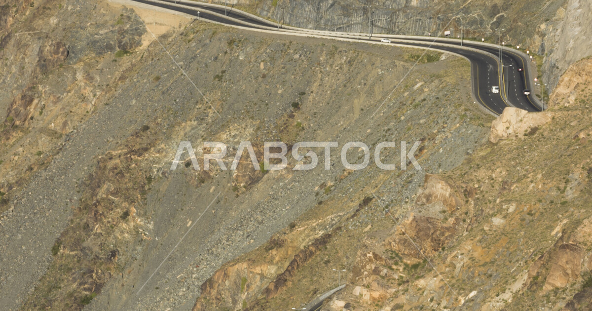 الطرق الوعرة بين الجبال, التنقل عبر الطرقات الملتوية، التضاريس ...