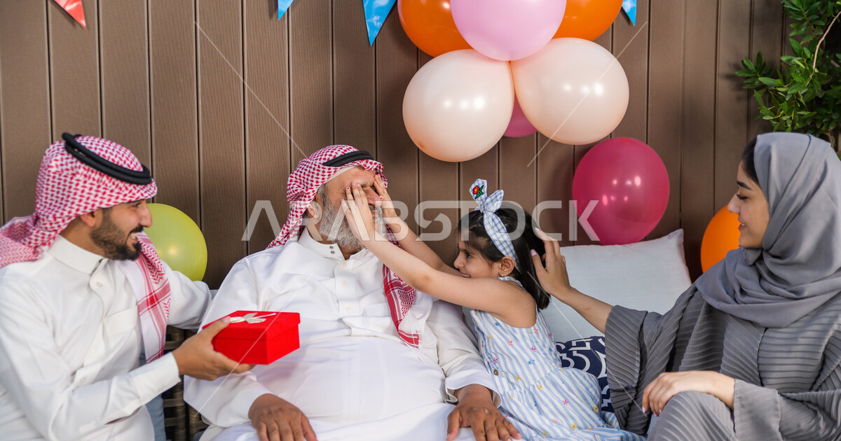 . The most beautiful happy family moments accompanied by the ...