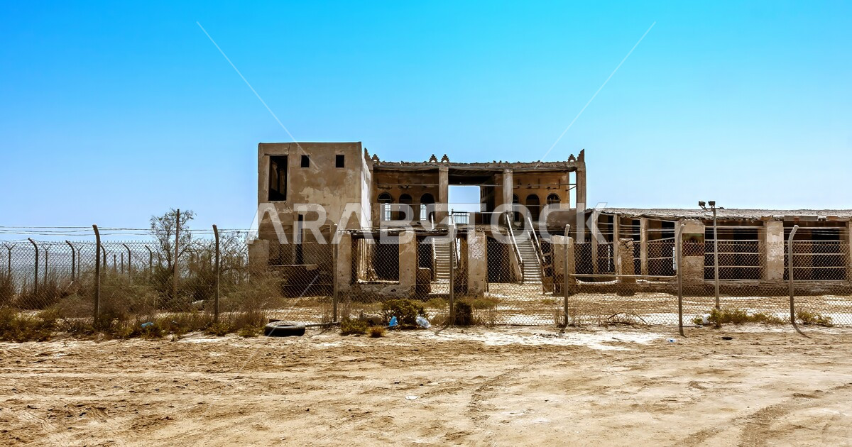 أماكن ومعالم سياحية على ساحل الخليج العربي، الأبنية الحجرية التراثية في ...