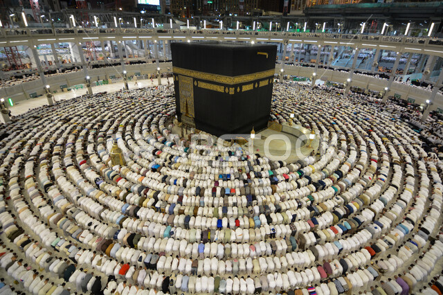 The Holy Mosque of Mecca in Mecca, the Kingdom of Saudi Arabia, Islamic ...