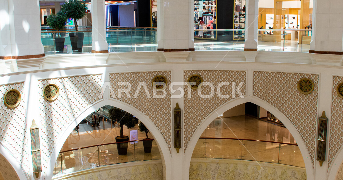 Dubai Mall in the Emirate of Dubai, tourism in the United Arab Emirates ...