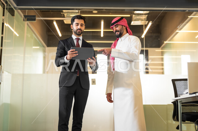 Comfortable work environment in Saudi companies, a Saudi Gulf Arab man ...