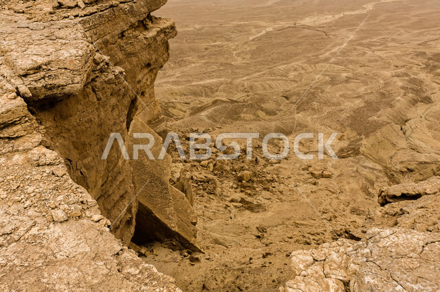 Tuwaiq mountain range in Najd, famous natural tourist attractions and ...