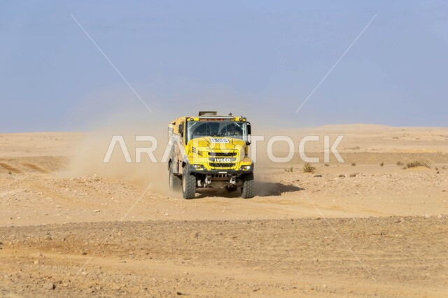Four-wheel drive truck, the sport of racing dirt cars on soft sand in ...