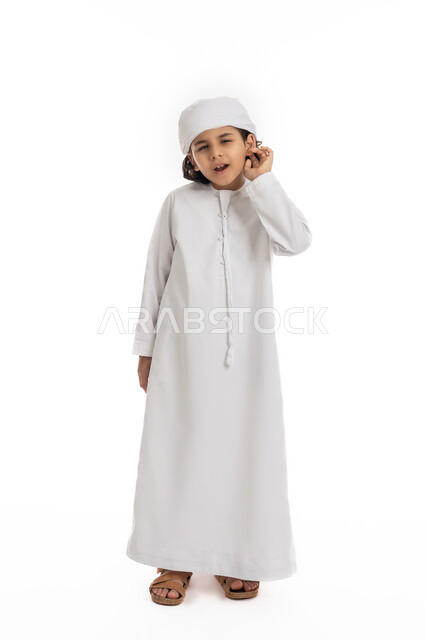 Listening well and focusing on speech, a Saudi boy who overhears ...