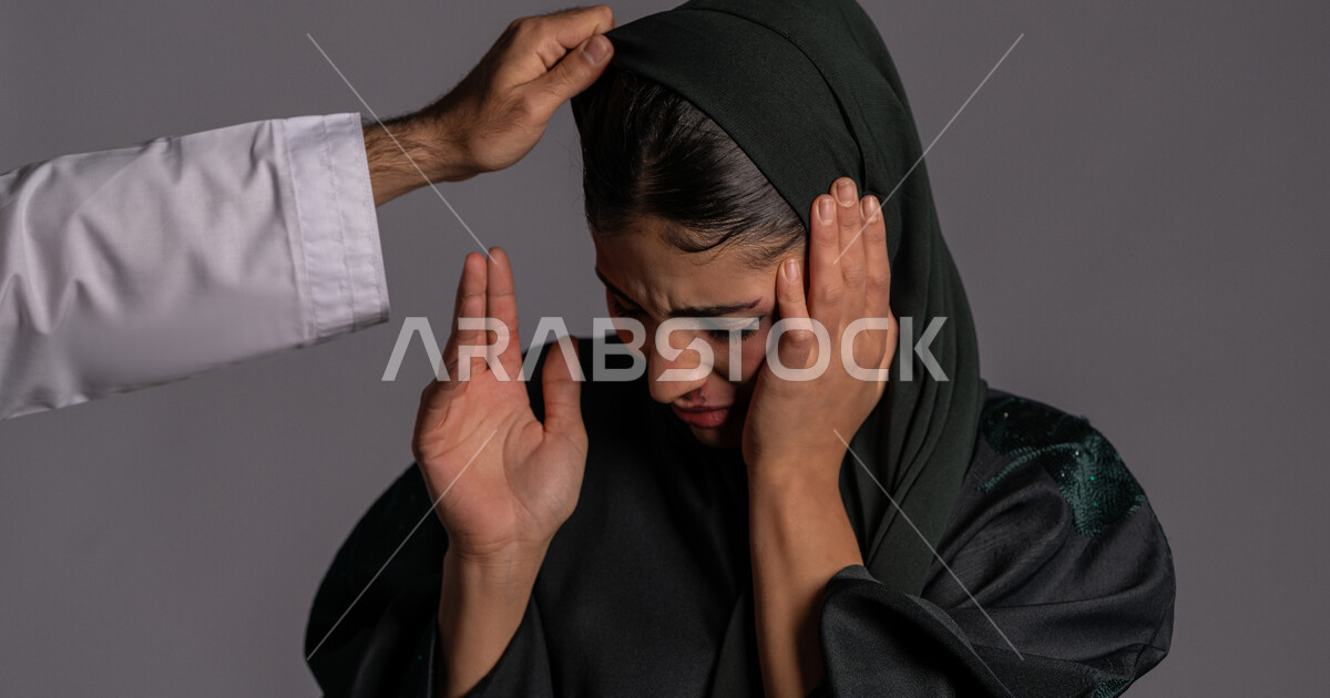 العلاقات الاسرية الفاشلة التعرض للأذى الجسدي من قبل الرجال الدفاع عن