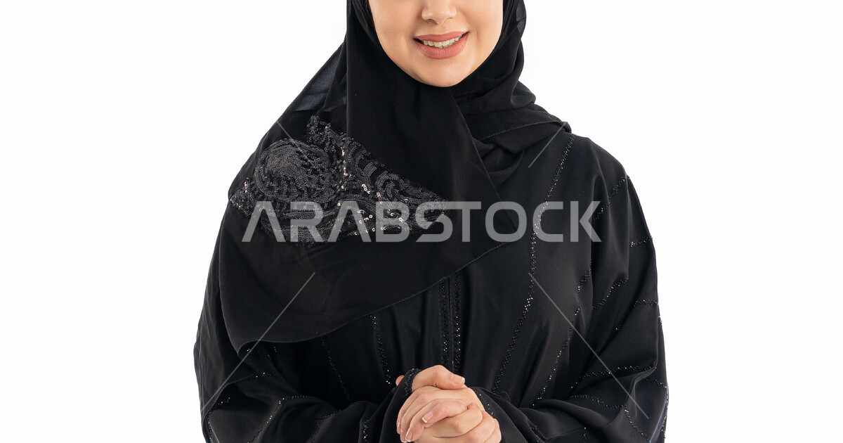 مفهوم الأنوثة والنعومة، تعابير التردد في طلب شيء ما، الاهتمام بالمظهر الخارجي، بورتريه لشابة ...