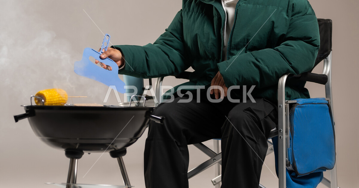 فن الطهي و الشواء , شوي الذرة الصفراء على الفحم , بورتريه لشاب عربي ...