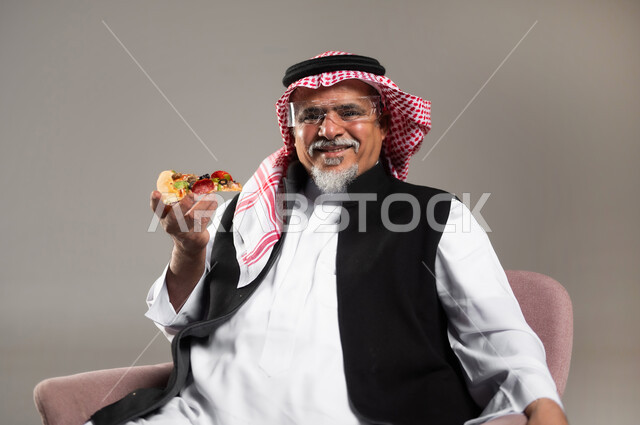 Junk food concept, eating fresh baked goods and pastries, close-up ...