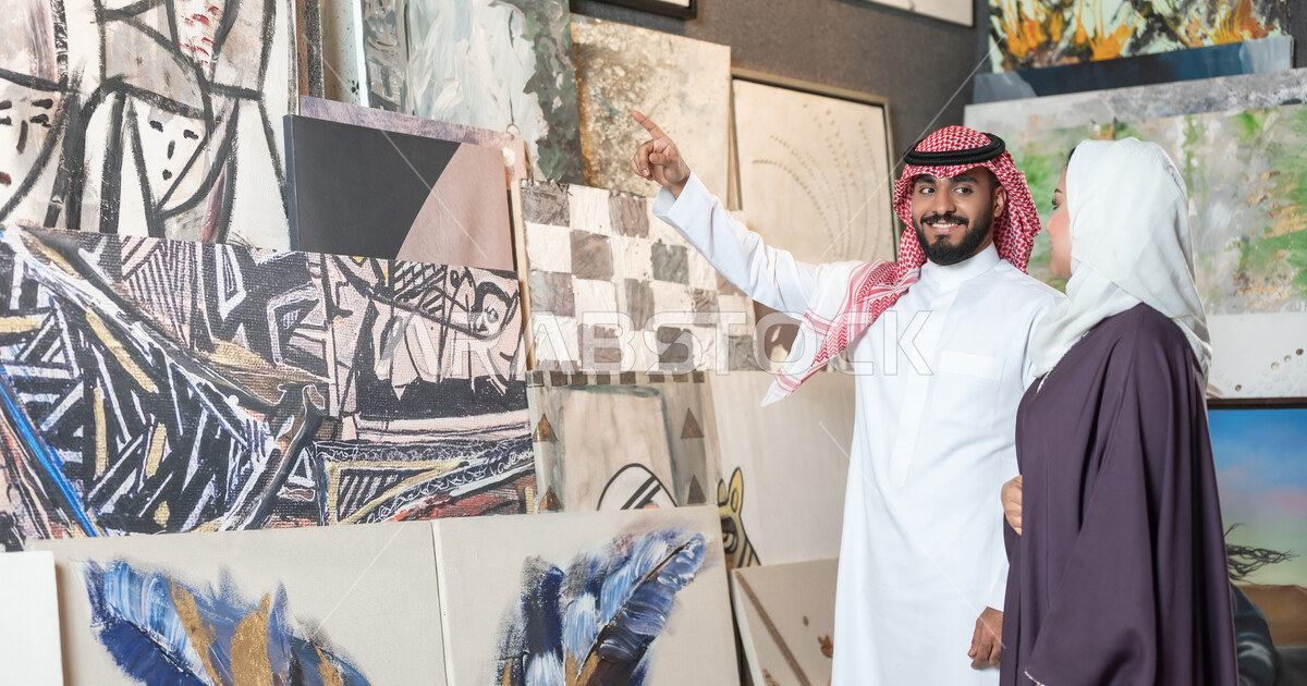 أنشطة ترفيهية ممتعة , الشغف بالفن التشكيلي , زوجان عربيان خليجيان ...