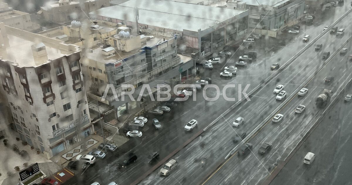 Rainfall over Jeddah, traffic and population congestion in cities ...