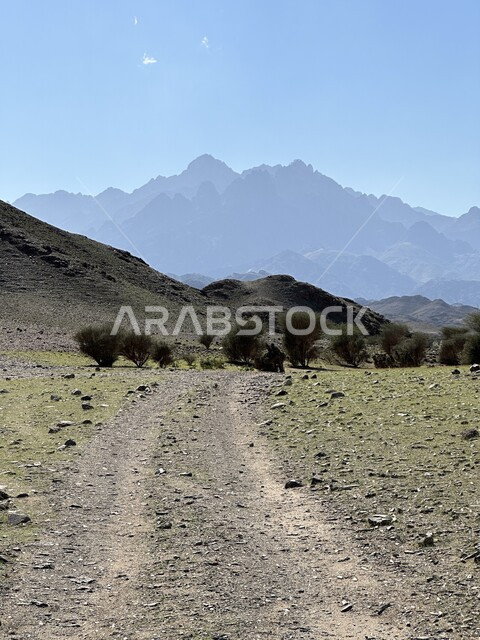 Mountainous terrain in Saudi Arabia, peaks, highlands and high ...