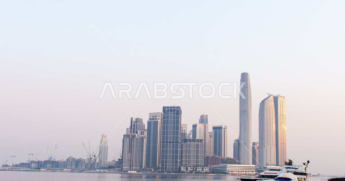 الأبراج وناطحات السحاب الشاهقة، النمو والتطور العمراني في منطقة خور دبي ...