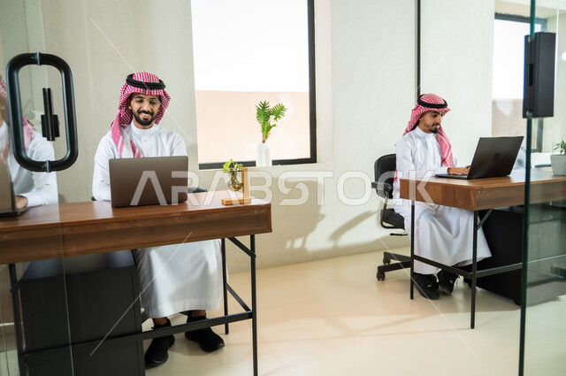 Office administrative professions and jobs, cooperation in completing ...