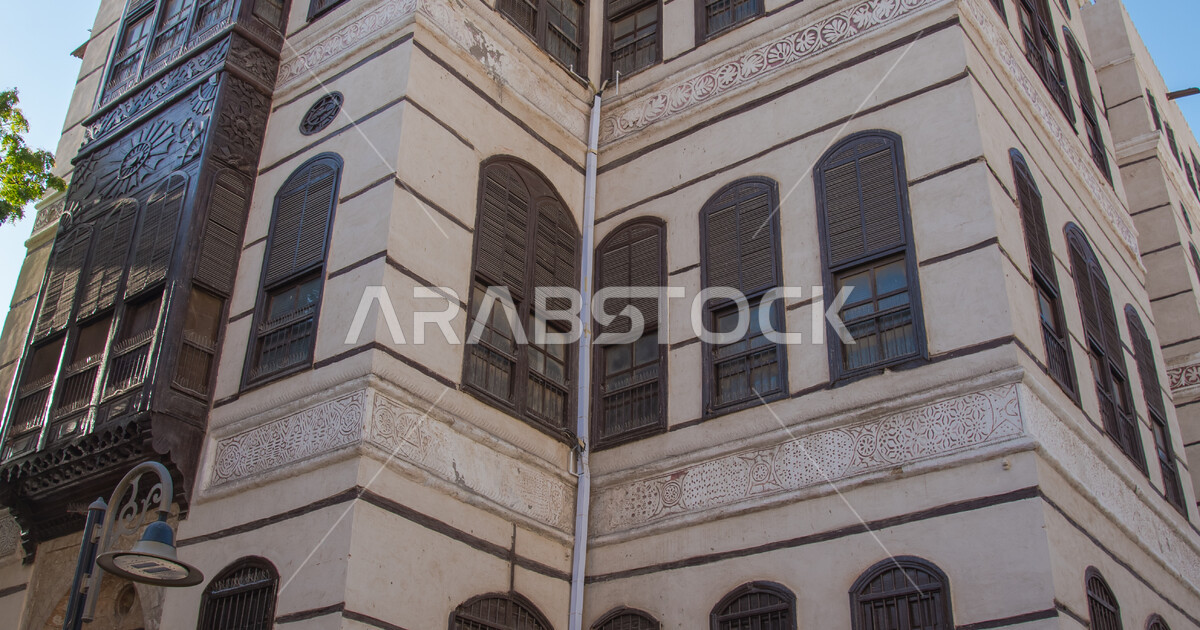 Famous historical and political landmarks in Saudi Arabia, wooden doors ...