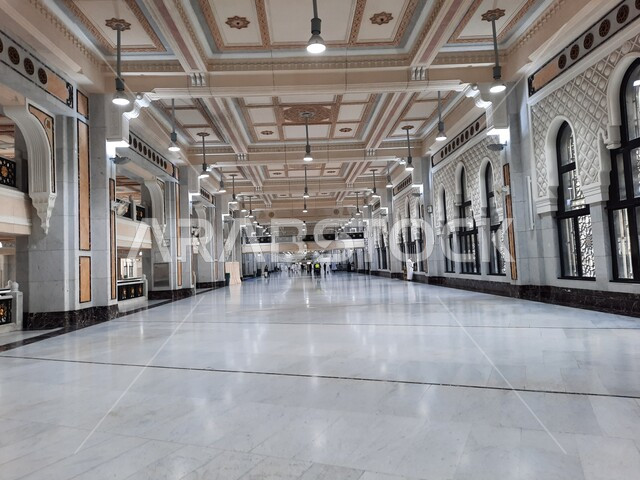 Islamic holy places, picture of the distance between Safa and Marwa in ...