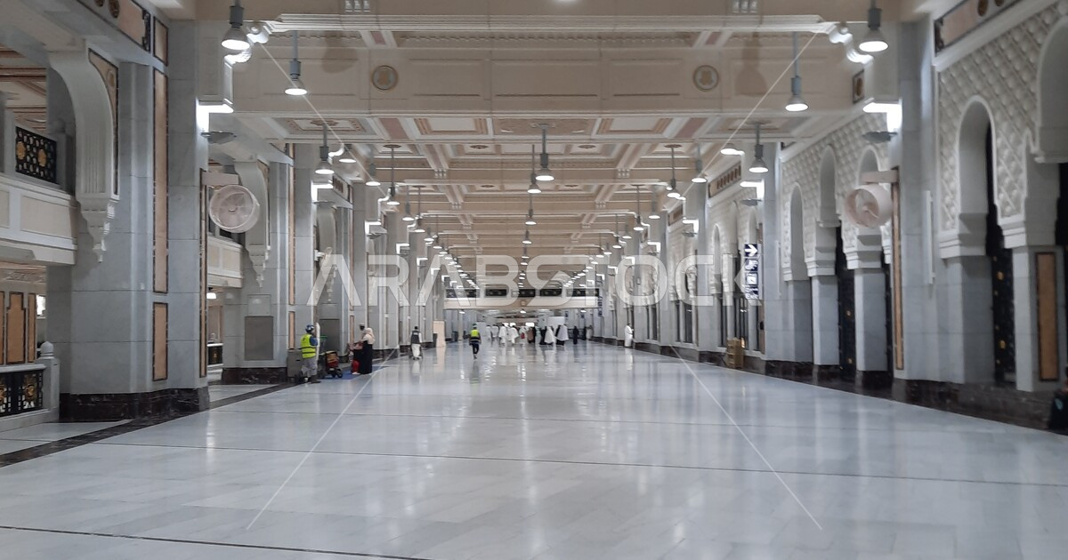 Mas'a inside the Grand Mosque in Mecca, Islamic holy places, Image of ...