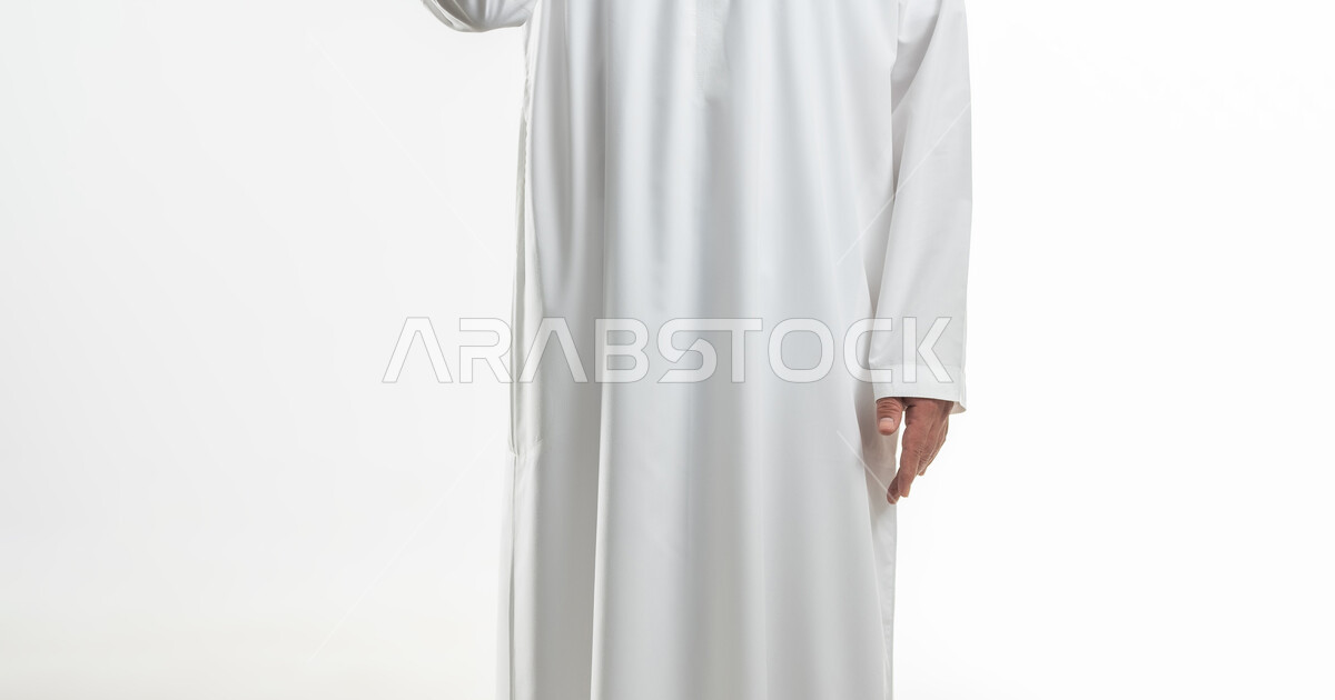 الوقوف بإستقامة والنظر الى الكاميرا، عرض عنصر محدد، بورتريه لرجل عربي ...