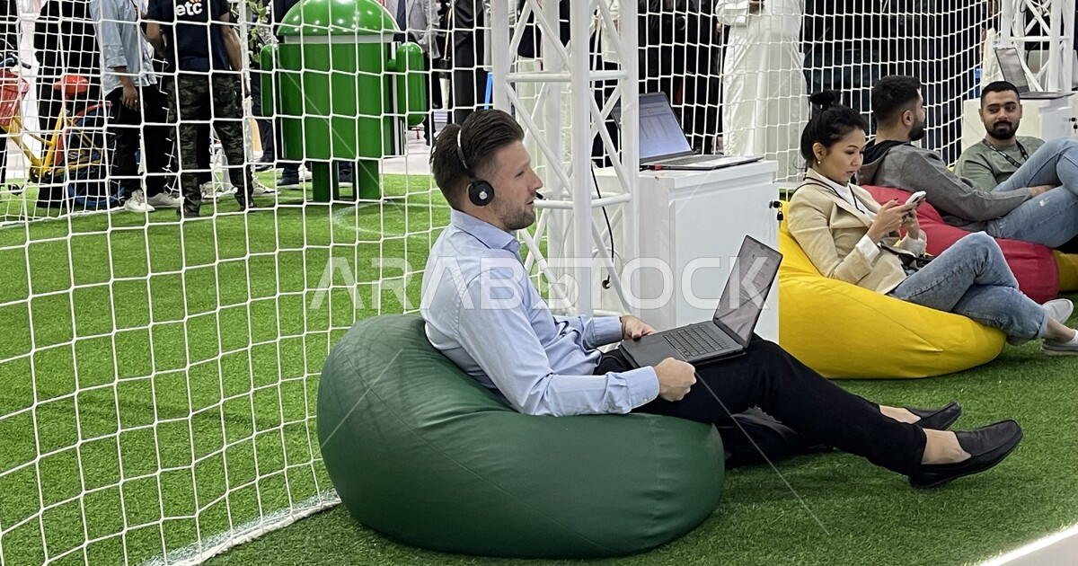 Towards new horizons to explore the Internet and outer space, hosting technology experts at the ...