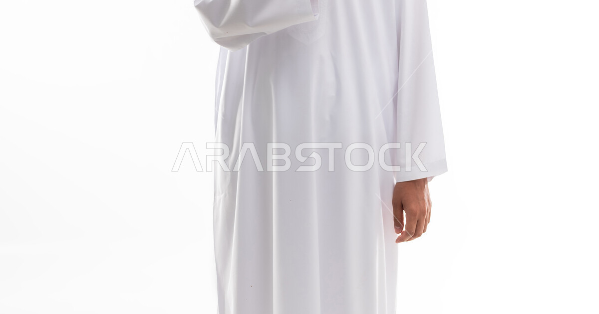 Using natural essential oils, Arabian Gulf perfumes, the concept of ...