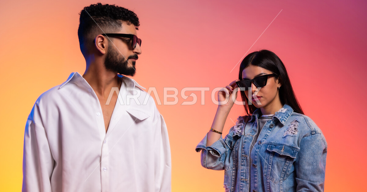 عرض الأزياء والموديلات الحديثة، ألبسة خليجية نسائية عصرية، بورتريه لامرأة عربية خليجية سعودية ...